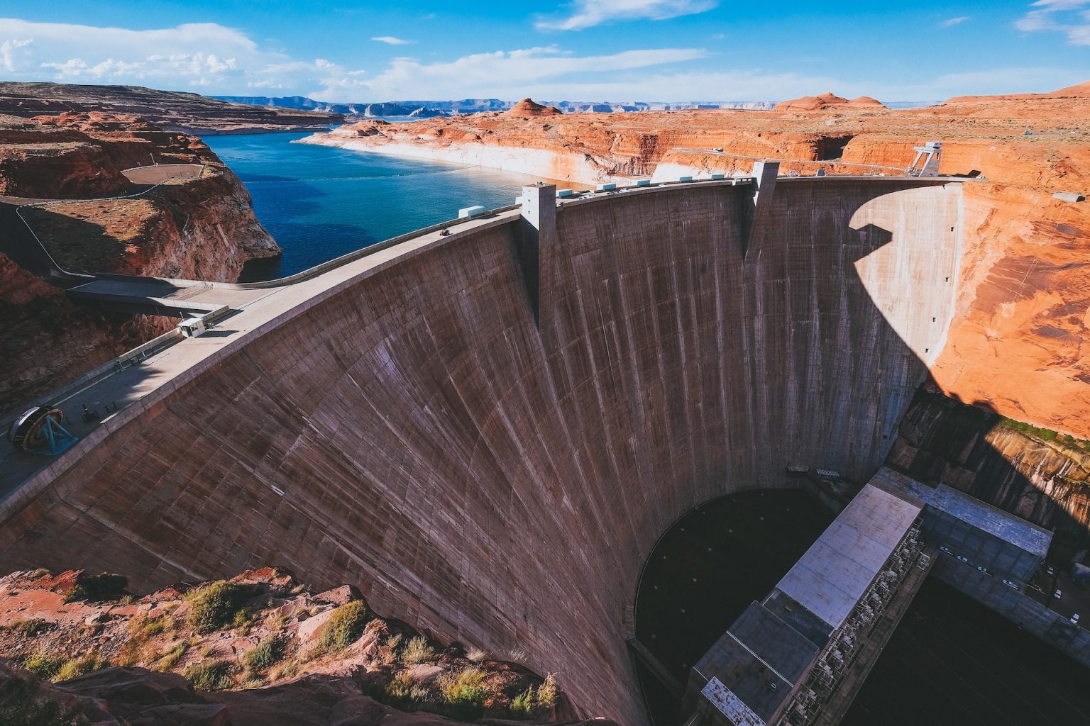 Visiting the Glen Canyon Dam at Lake Powell - Parks & Trips